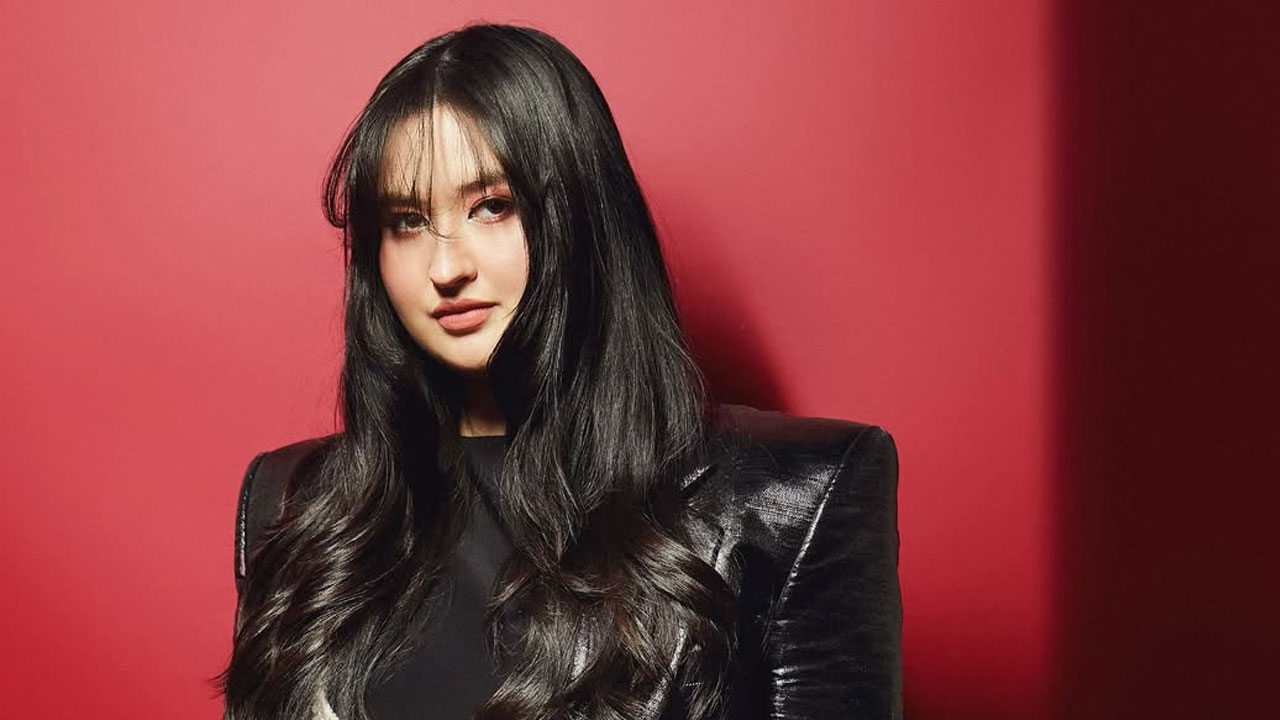 Stephanie Poetri Dinikahi Pria Bule